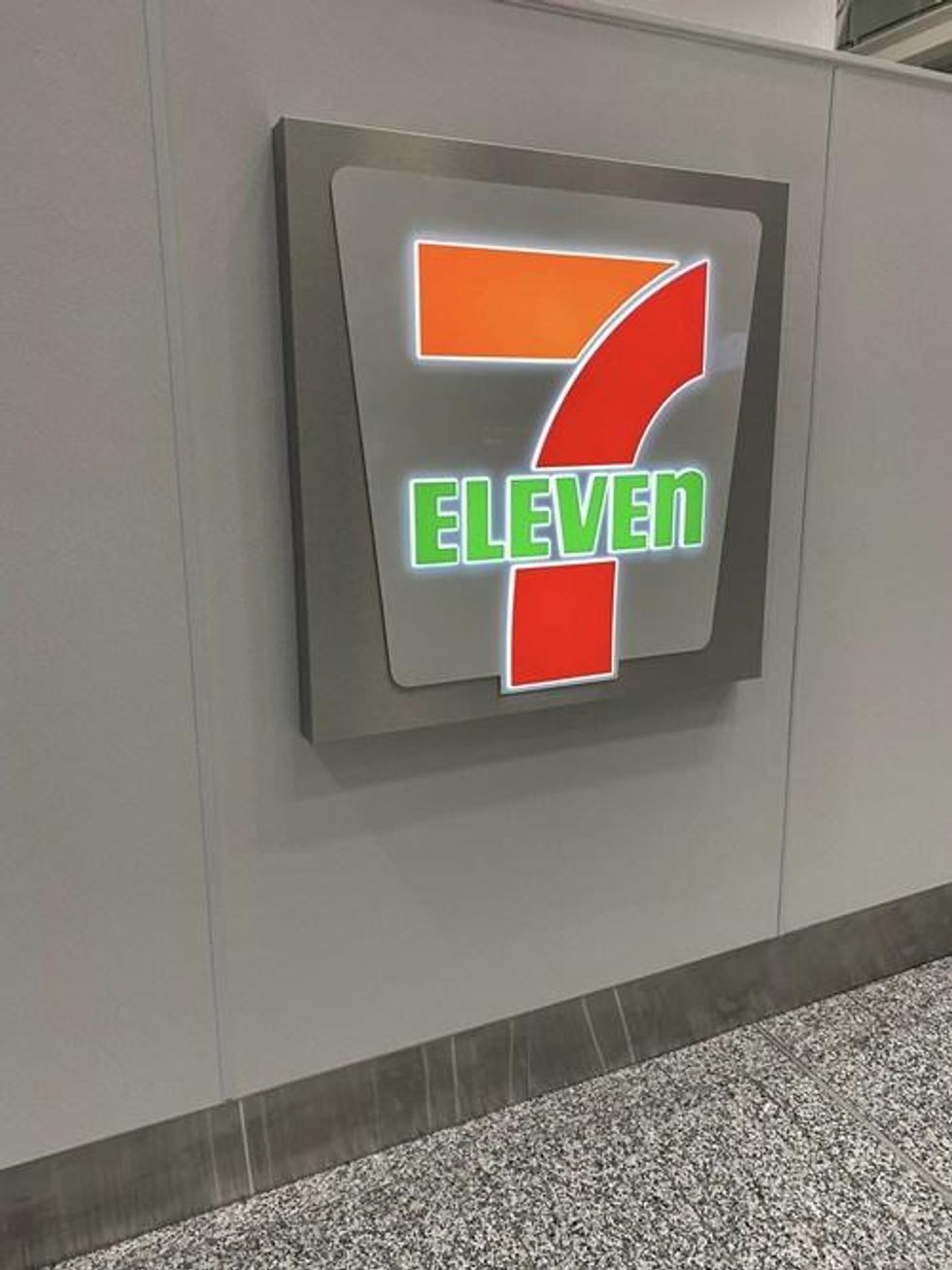 pearson-airport-just-got-a-7-eleven-in-one-of-its-terminals-with