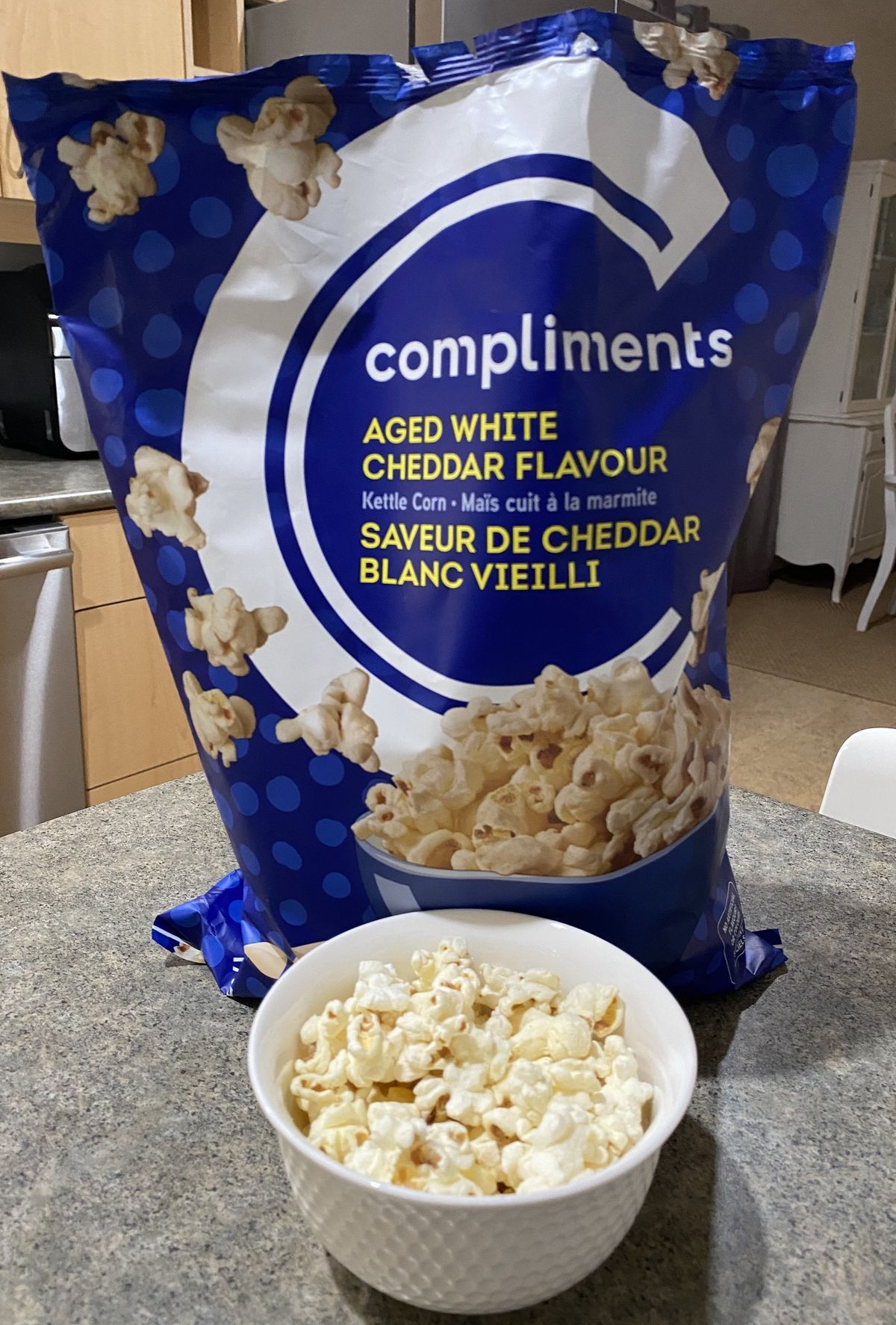 Compliments Aged White Cheddar Flavour Kettle Corn - Narcity
