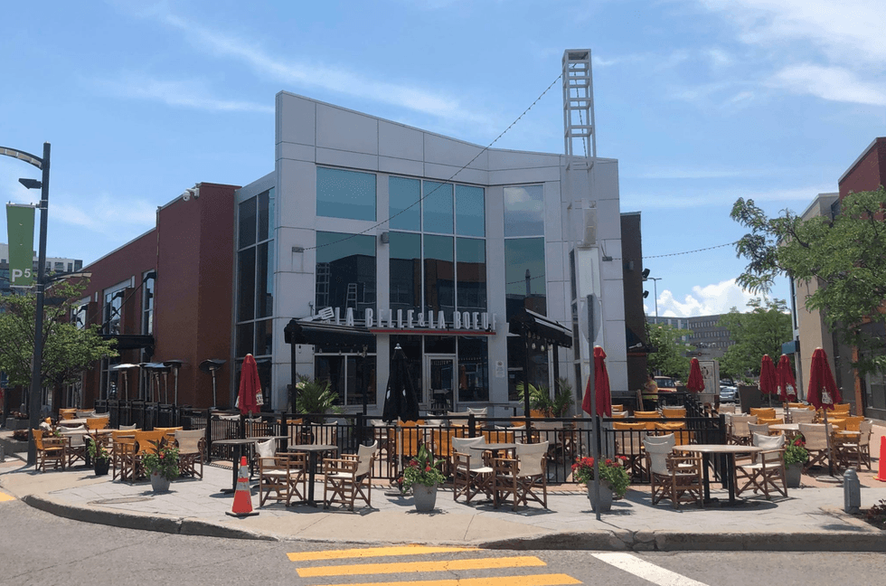 Le Centropolis Laval devient piétonnier et grossit ses terrasses - Narcity