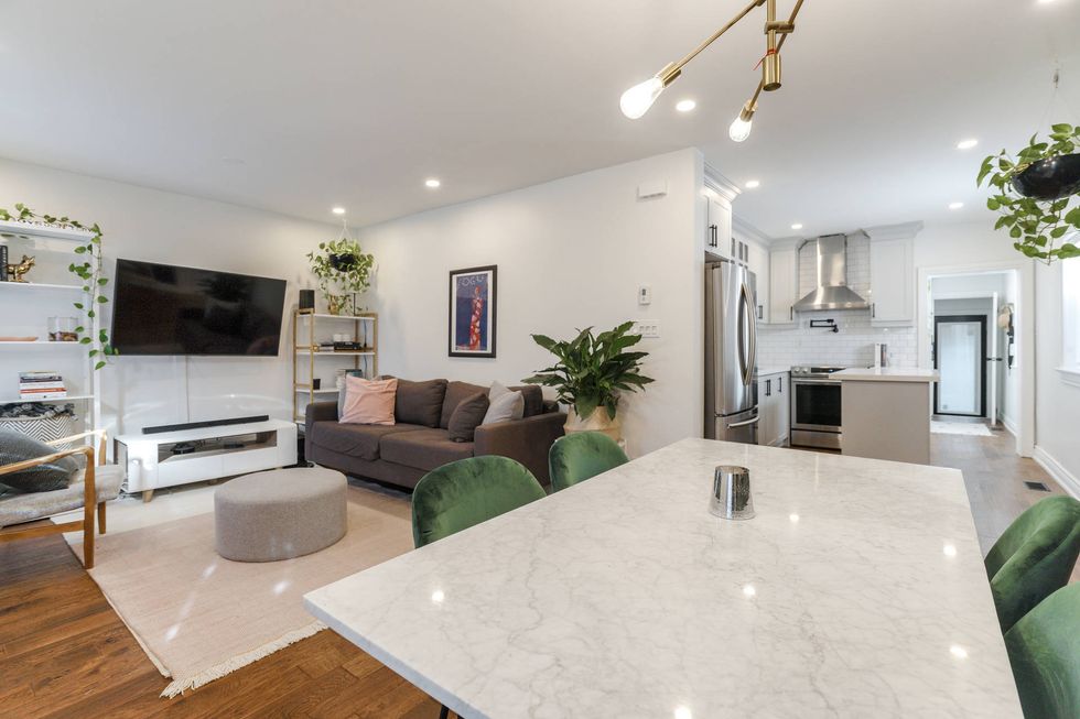 Toronto House For Sale Looks So Different On The Inside (PHOTOS) - Narcity