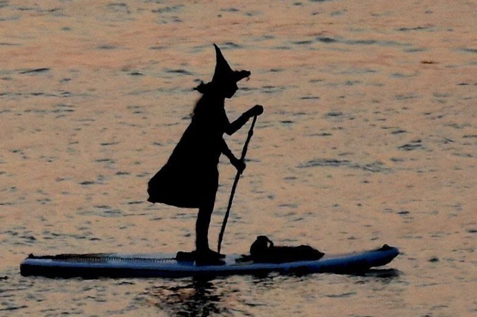 Mississauga's Paddle Boarding Witches Ride Into Spooky Season In Style ...