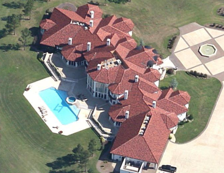 Inside Garth Brooks House