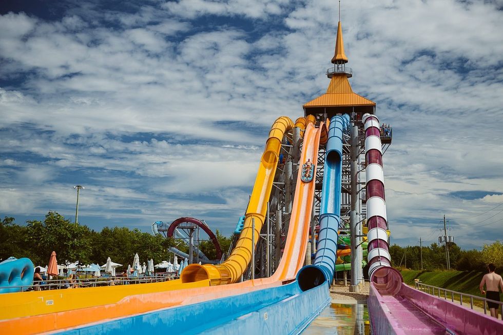 This Massive Ontario Waterpark Is Canada's Biggest & It's About To ...